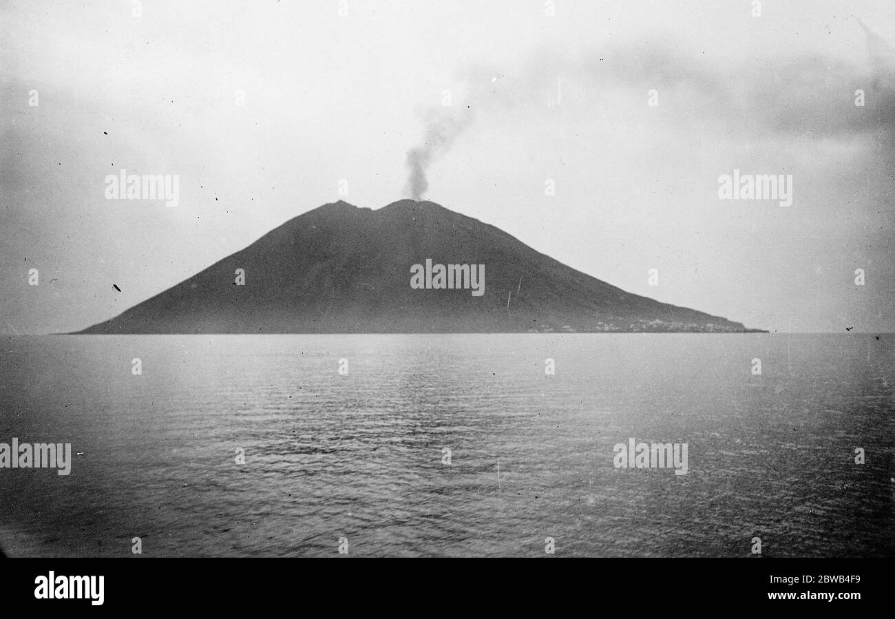 Stromboli Eruption High Resolution Stock Photography and Images - Alamy
