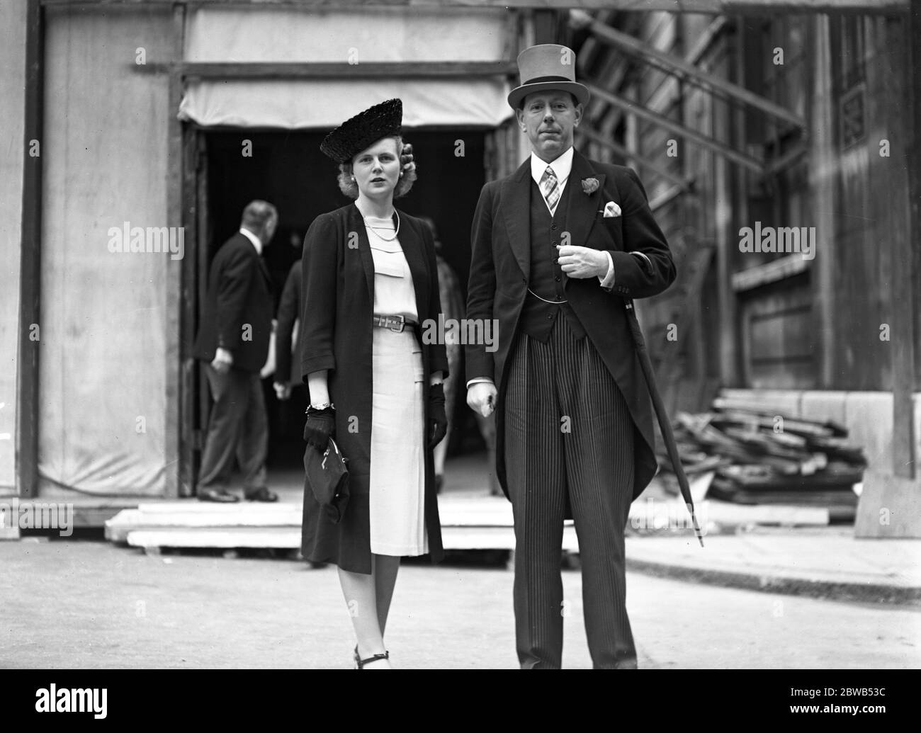 The new Sheriffs at the Guildhall , London . Mr D C Lowson and the Hon ...