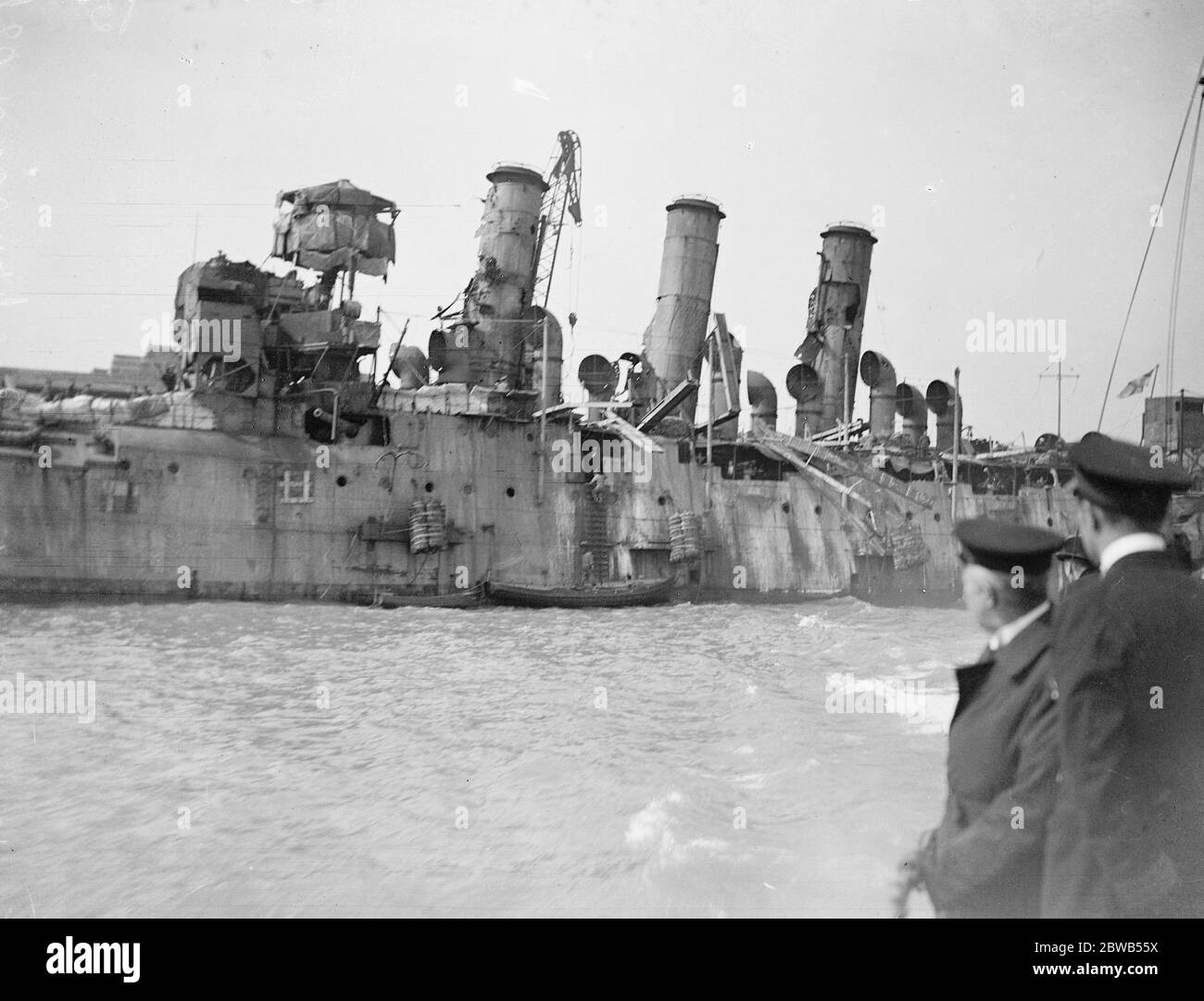 Hms vindictive cruiser hi-res stock photography and images - Alamy