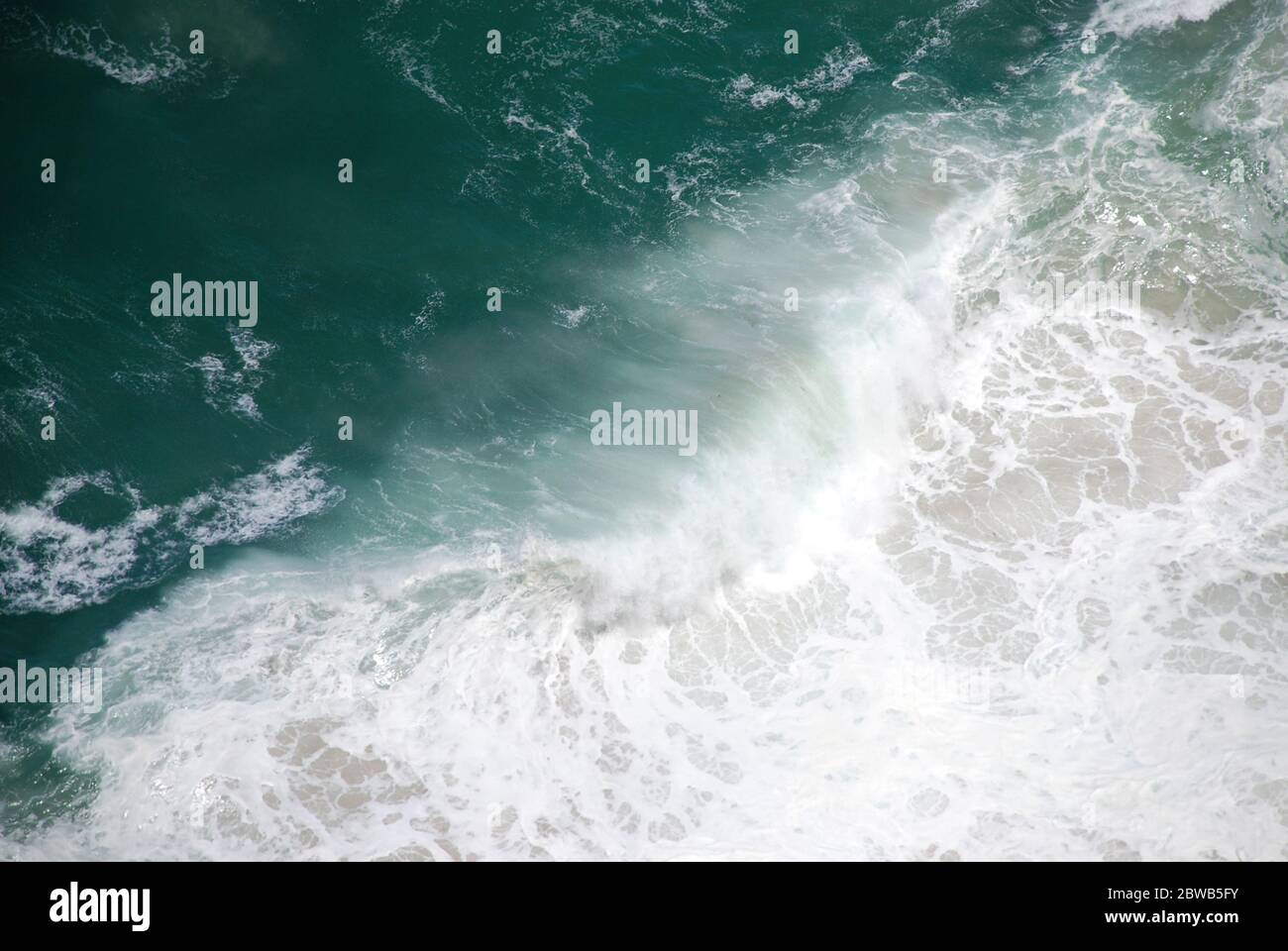 Aerial view powerful ocean waves hi-res stock photography and images ...