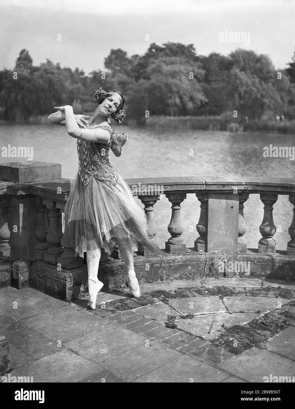 ' A Midsummer Night ' s Dream ' at Hever Castle in Kent . Mrs Selwyn ...