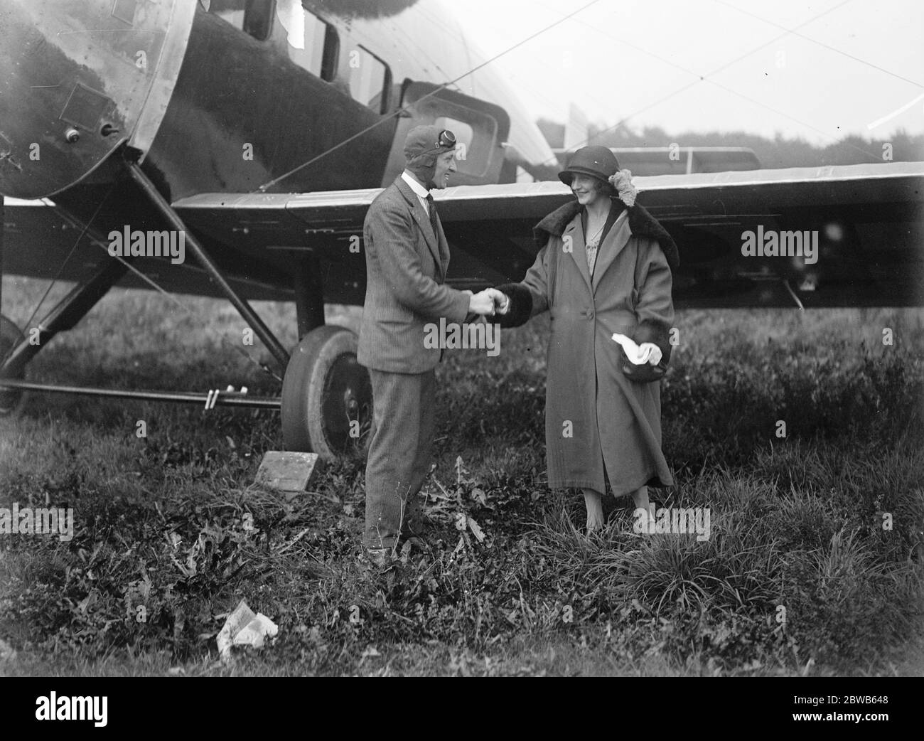1920s man aeroplane hi-res stock photography and images - Alamy