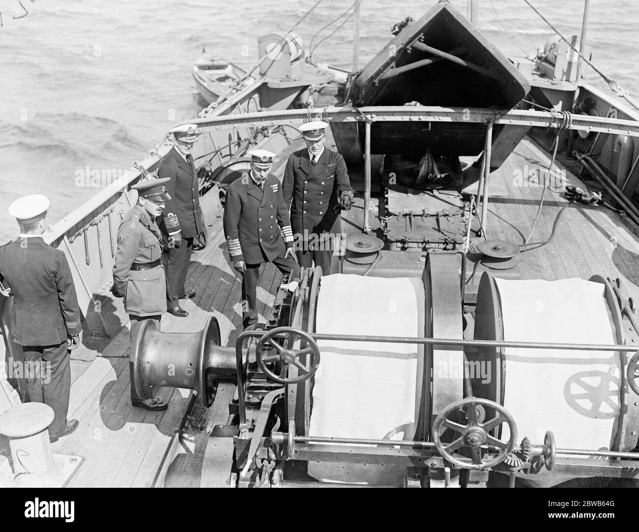 King George V inspects a ship Stock Photo - Alamy