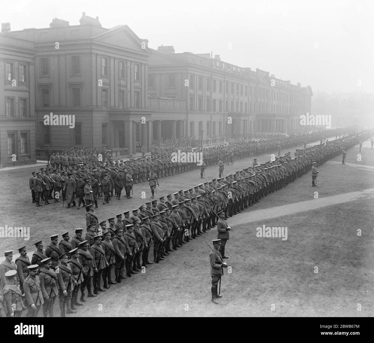 Wellington barracks hi-res stock photography and images - Alamy