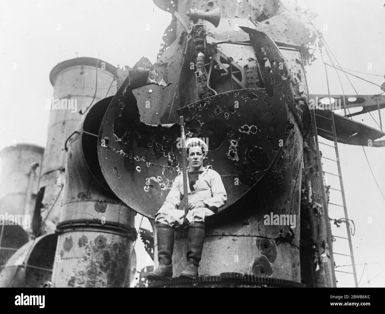 Hms vindictive cruiser hi-res stock photography and images - Alamy