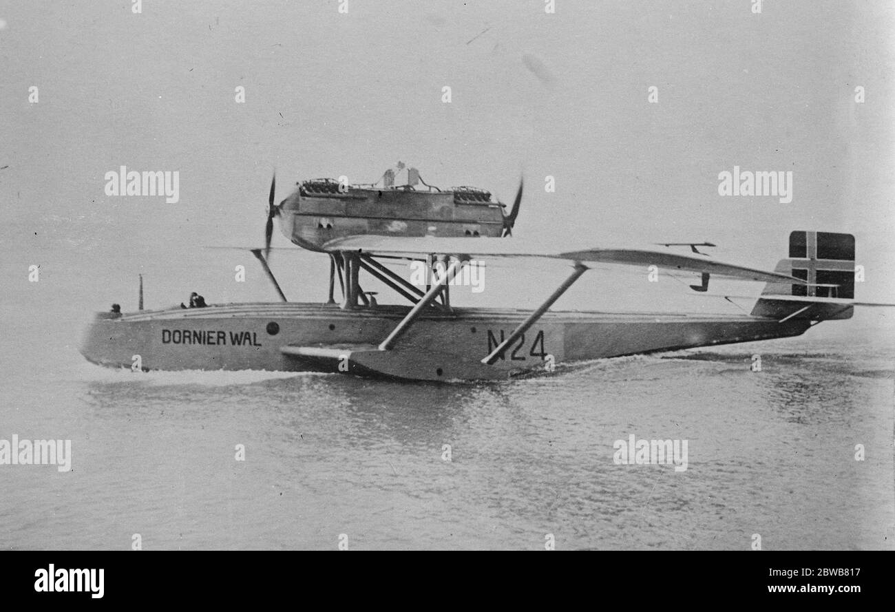 Seaplane 1920s hi-res stock photography and images - Alamy