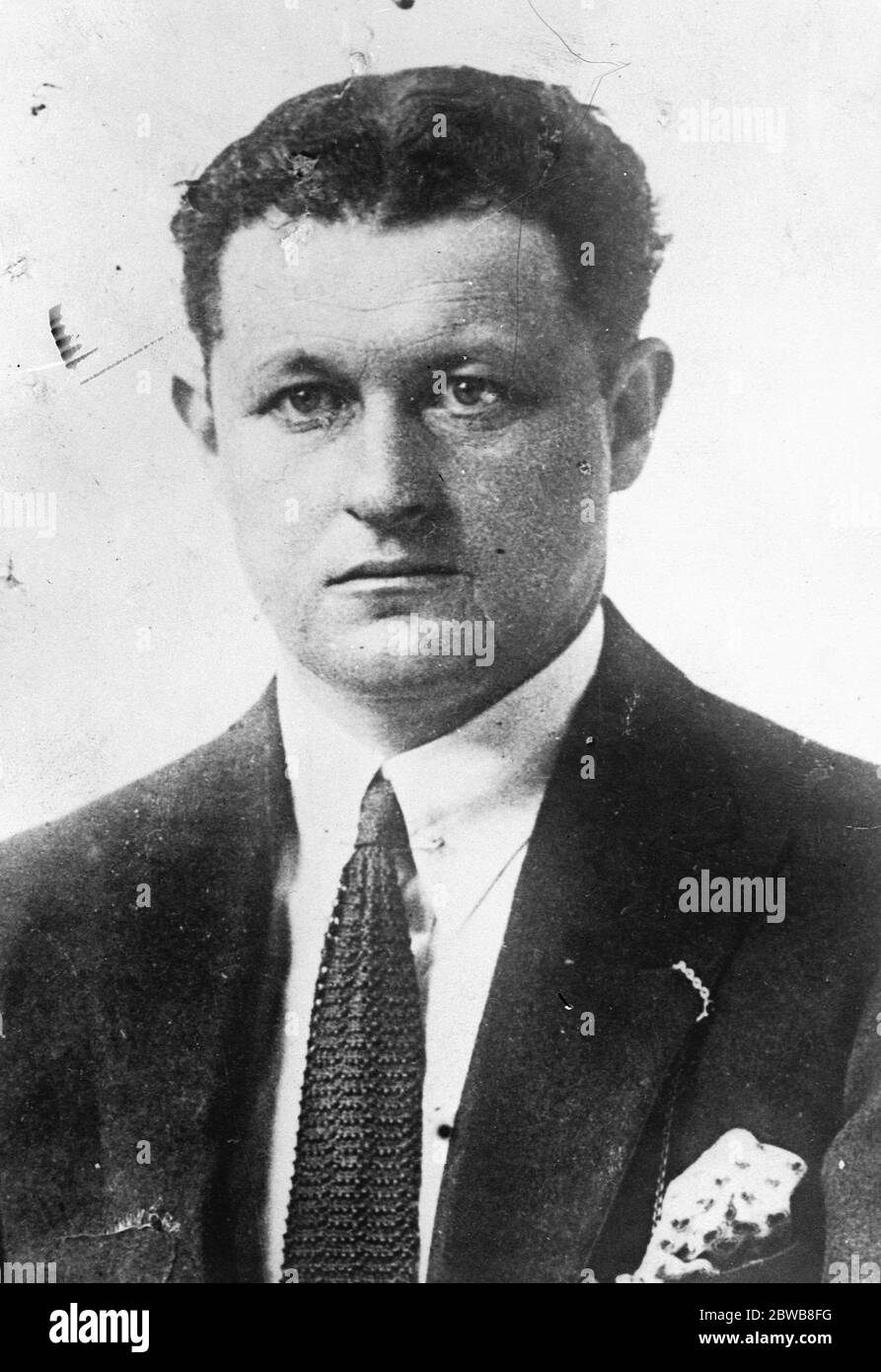 1920s paris man hi-res stock photography and images - Alamy