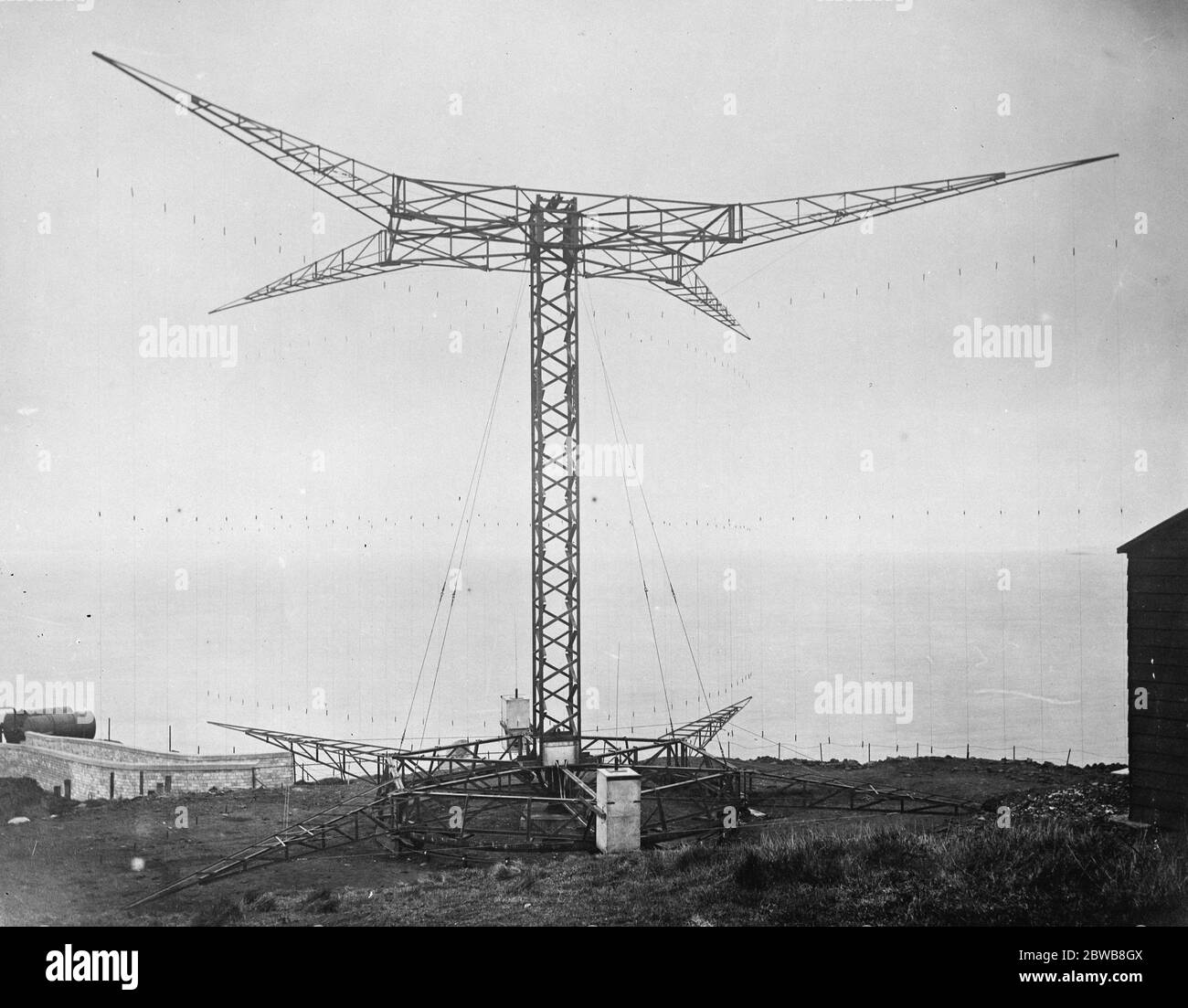Marconi rotating beam transmitter at Inchkeith , Firth of Forth ...