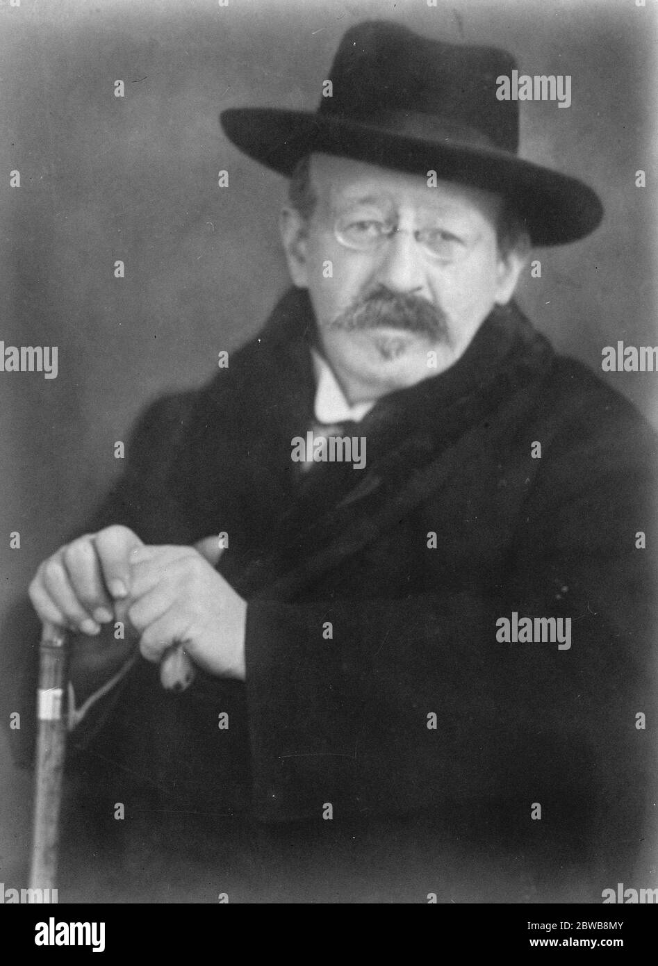 Robert kaiser Black and White Stock Photos & Images - Alamy