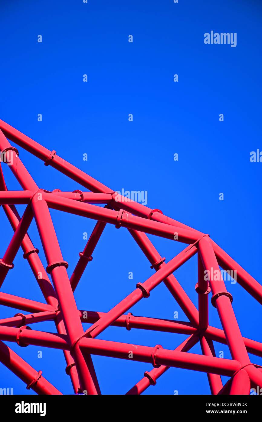 Orbit tower london slide hi-res stock photography and images - Alamy