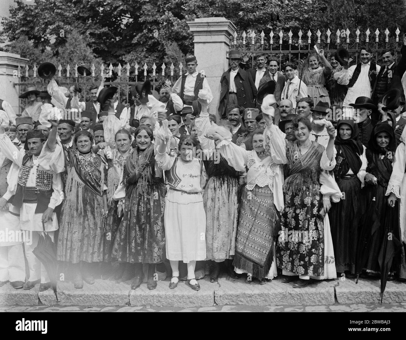 The Serbian Royal wedding of King Alexandra and Princess Marie of ...