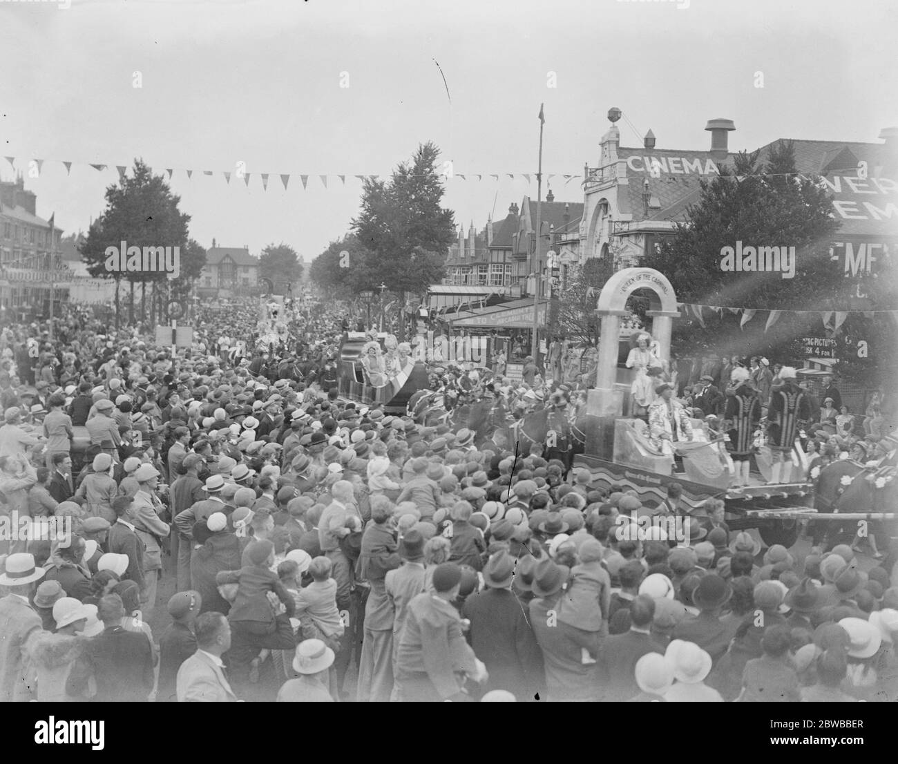 Carnival bunting hi-res stock photography and images - Alamy