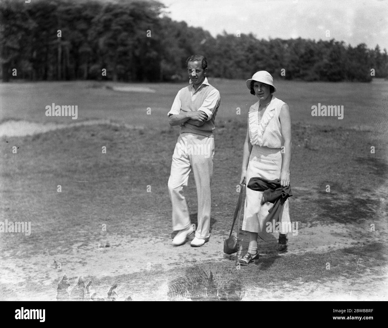 Ladies v Men at the New Zealand Golf Club , Byfleet . Mr E Martin Smith ...