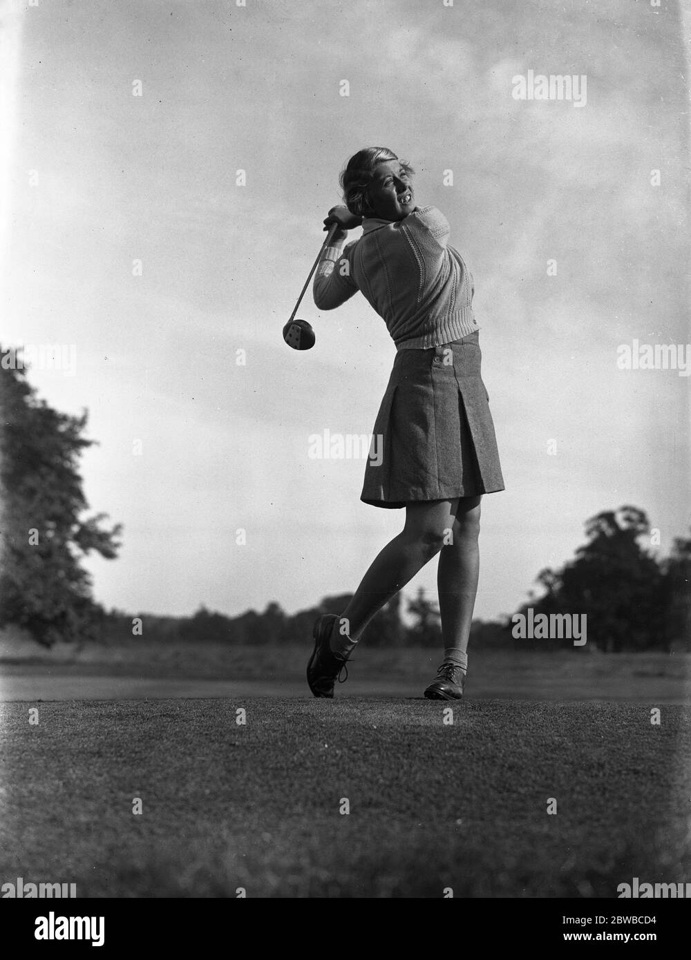Girls golf at Stoke Poges . Miss Joyce Dickerson ( Ranfurly ) . 1937 ...