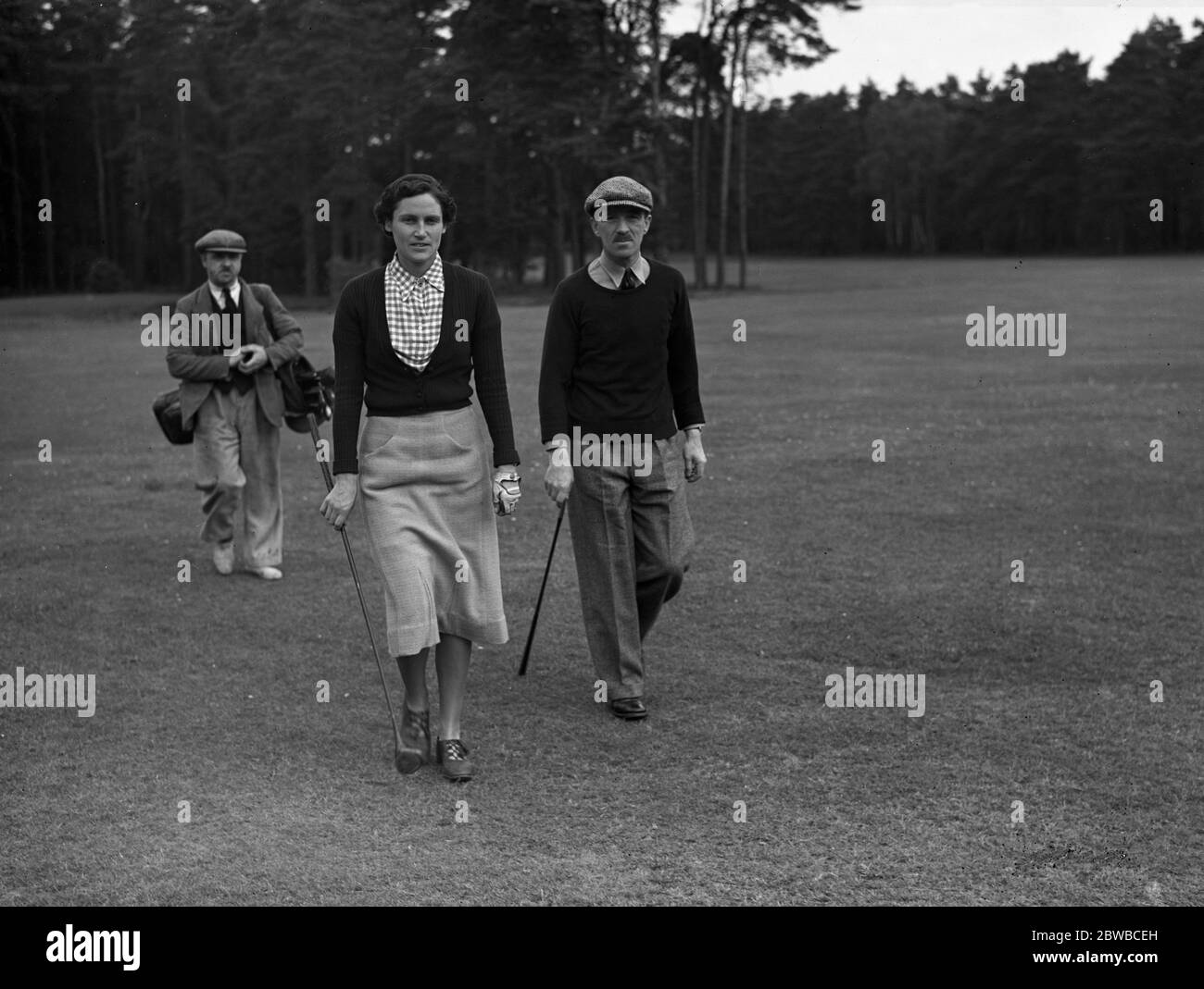 Ladies v Men at the New Zealand Golf Club , Byfleet . Miss Jean ...