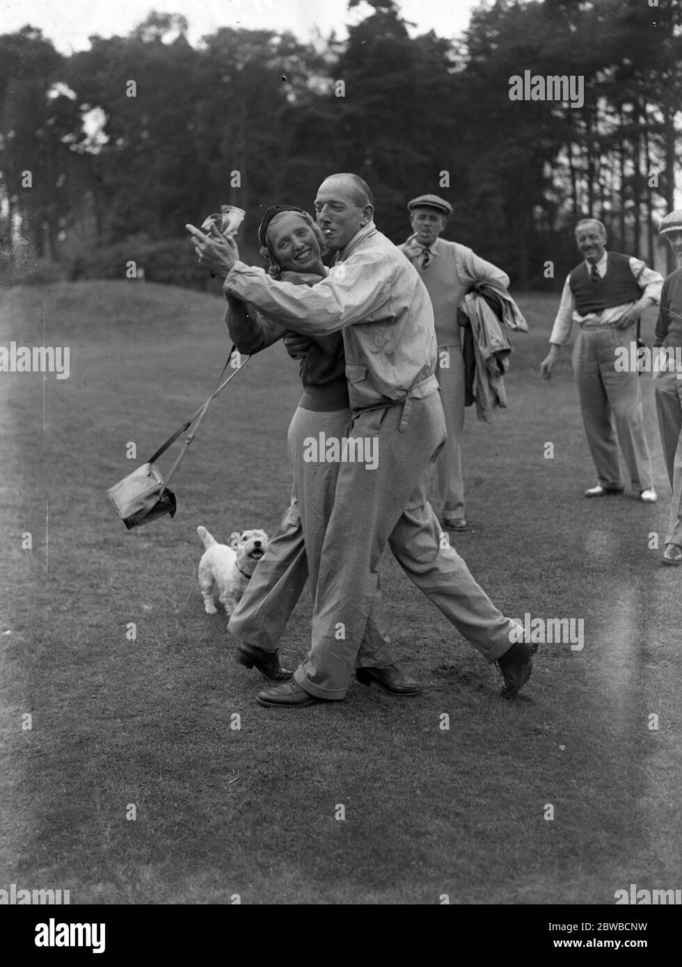 Ladies v Men at the New Zealand Golf Club , Byfleet . Mr G Hawkins and ...