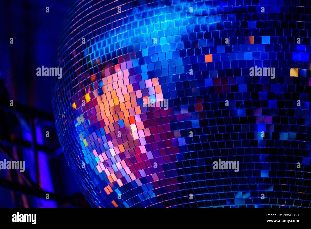 Disco mirror ball at the night club Stock Photo - Alamy