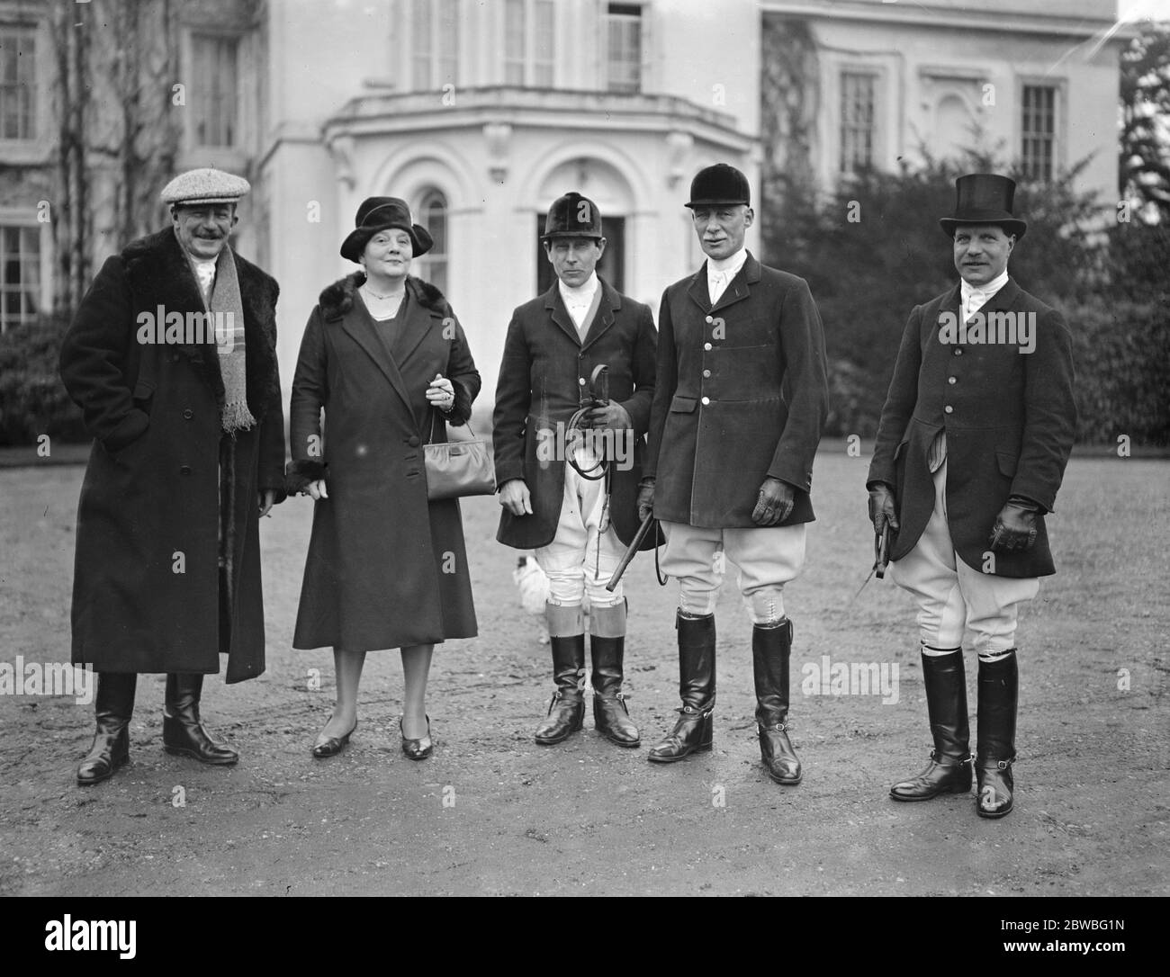 Meet of the Garth at Warfield Hall , near Bracknell , left to right ...