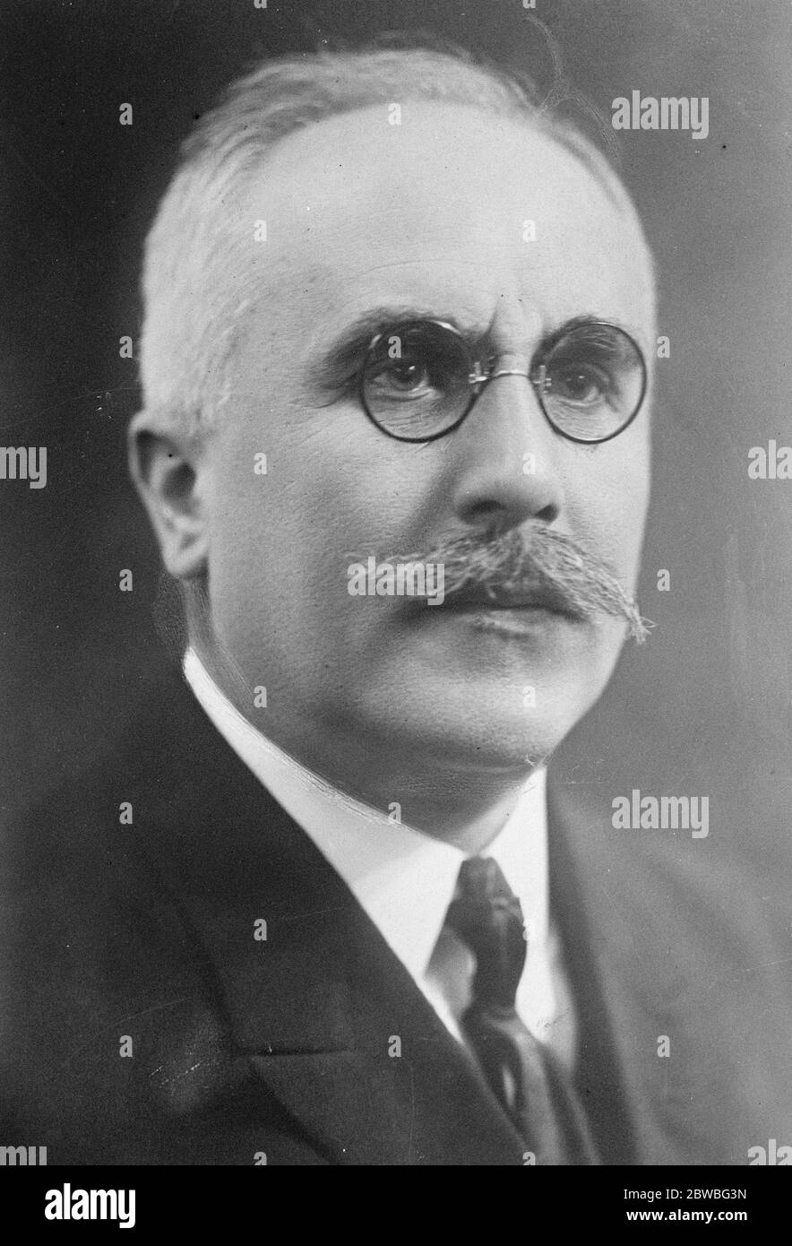 Minister of labour hi-res stock photography and images - Alamy