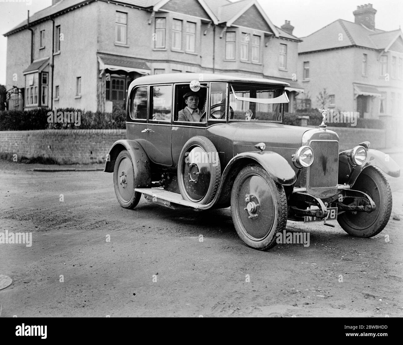 Jimmy Wilde getting fit to meet Pancho Villa for world ' s title on the ...