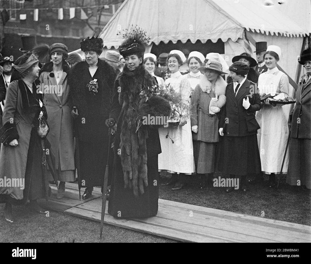 Queen Alexandra visits Devonshire house Queen Alexandra and Princess ...