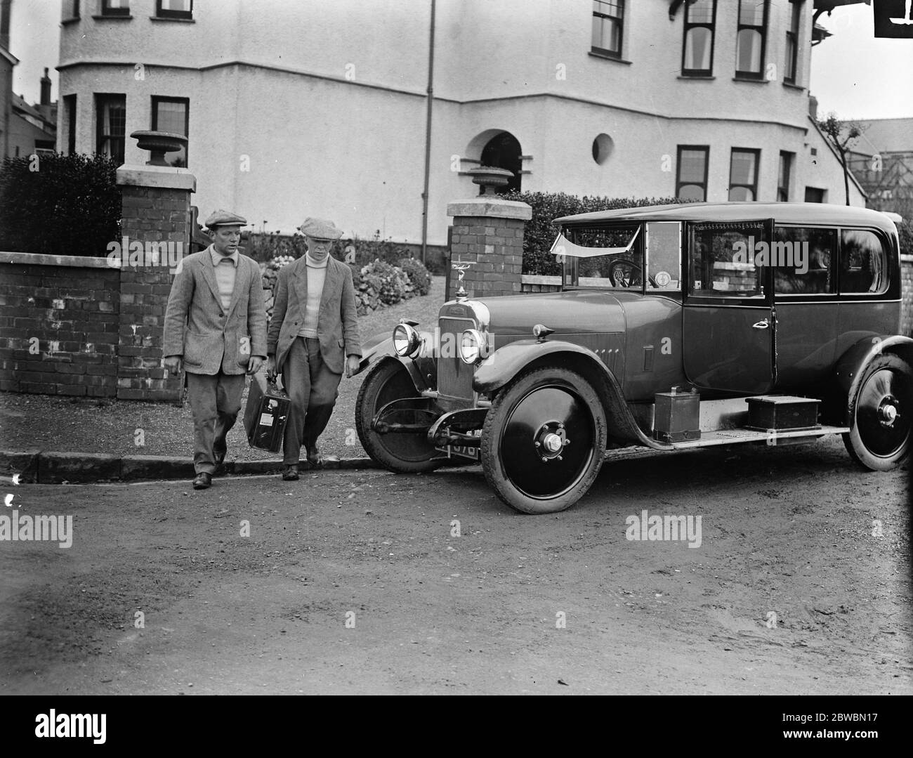 Jimmy Wilde getting fit to meet Pancho Villa for world ' s title on the ...