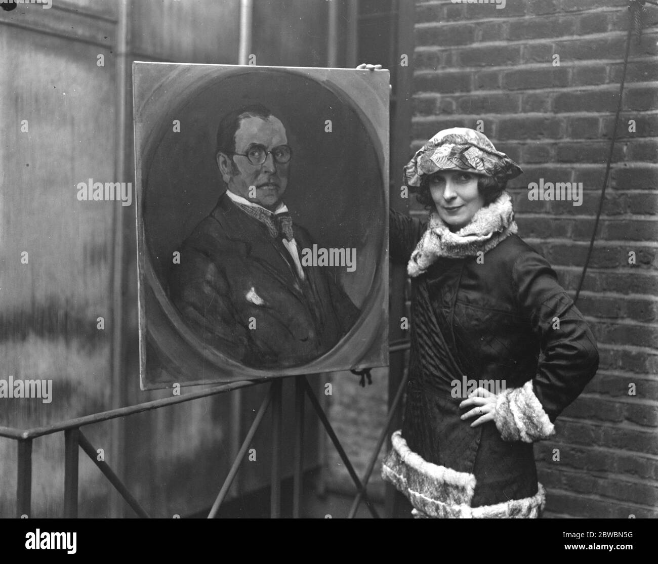 Lady Lavery with her painting of Sir John Lavery 1923 Stock Photo - Alamy