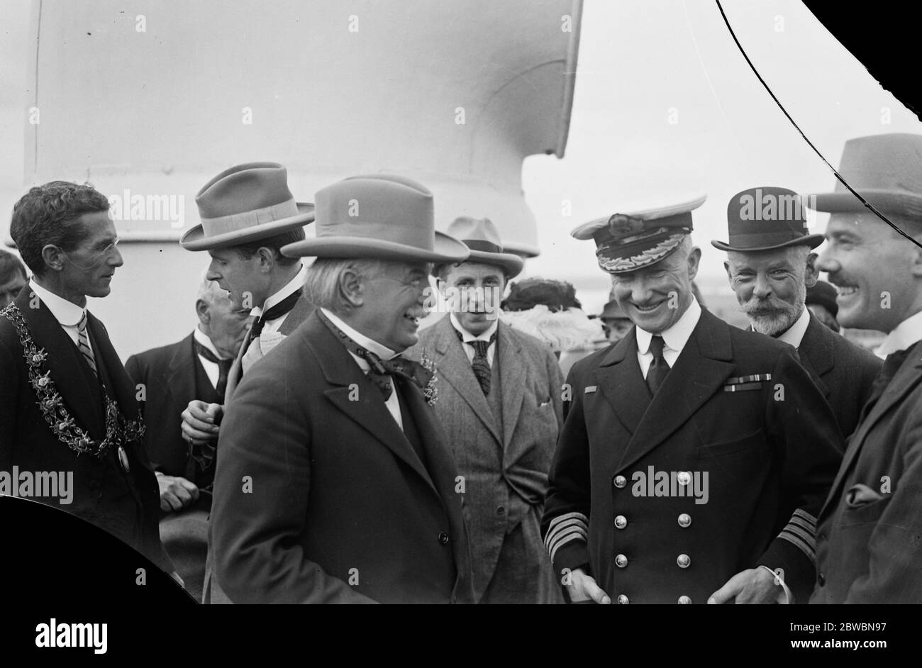 Captain rostron hi-res stock photography and images - Alamy