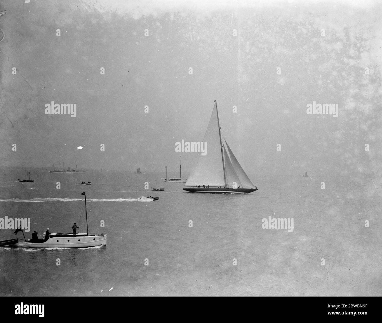 Yacht under sail on hi-res stock photography and images - Alamy