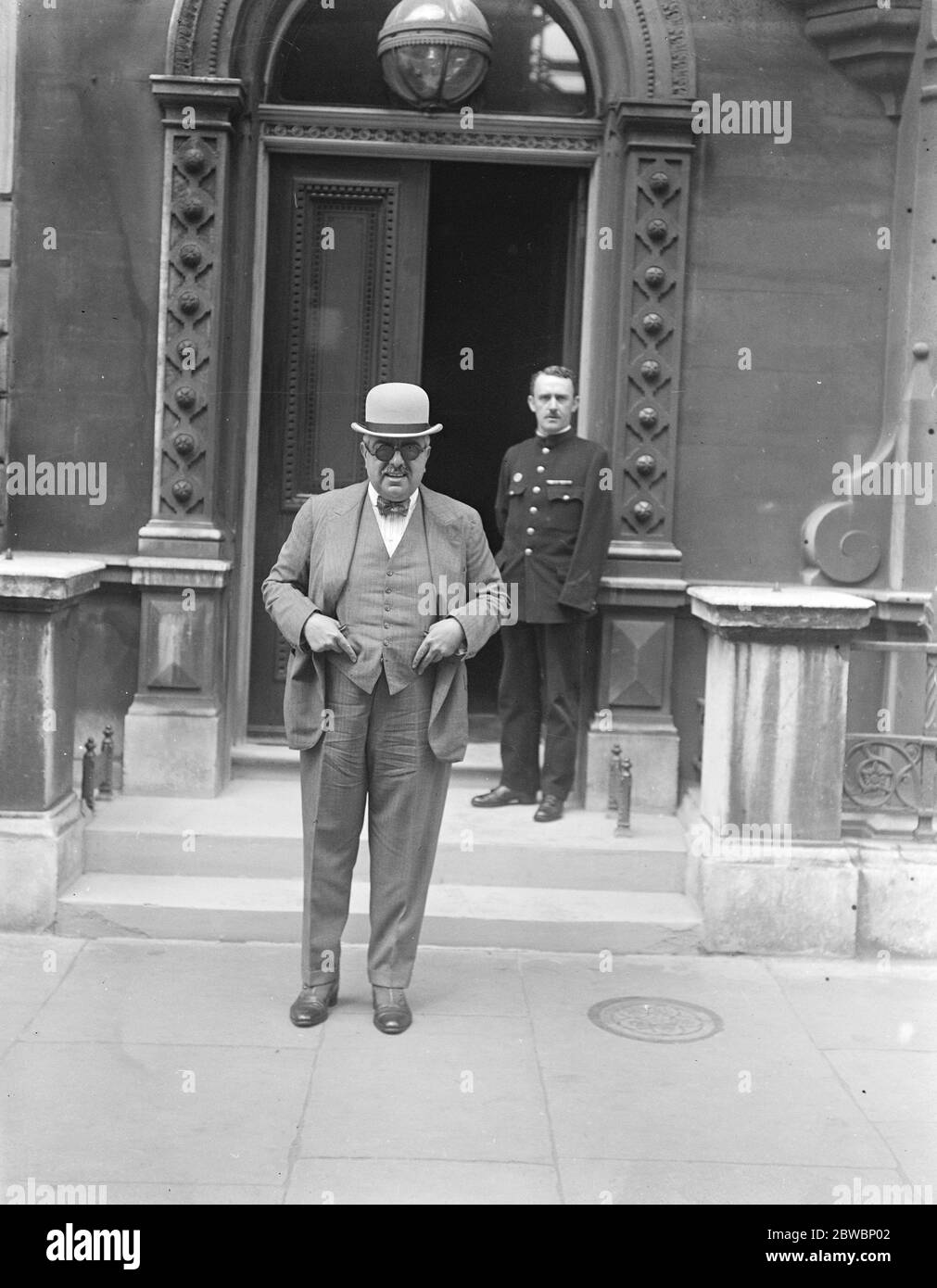 Most eloquent Black and White Stock Photos & Images - Alamy