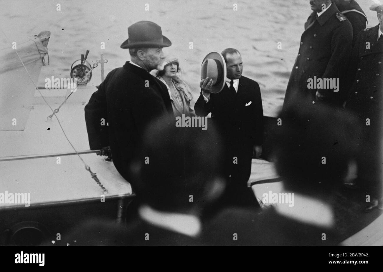 Pinnace hi-res stock photography and images - Alamy