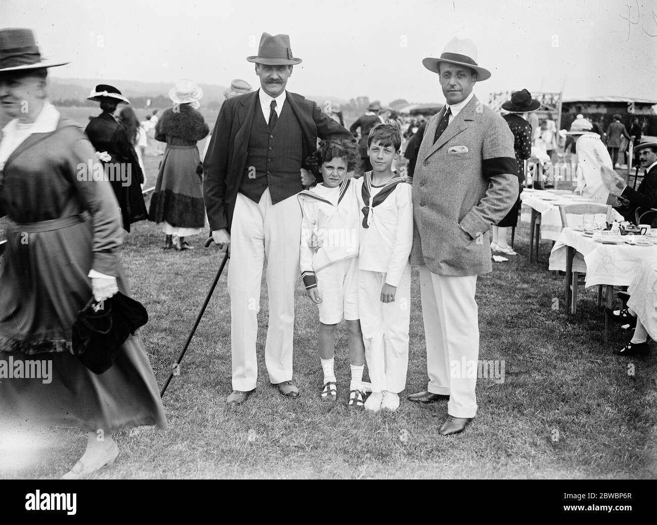 Society Children Hodd . A sports meeting on the racecourse at Deauville ...