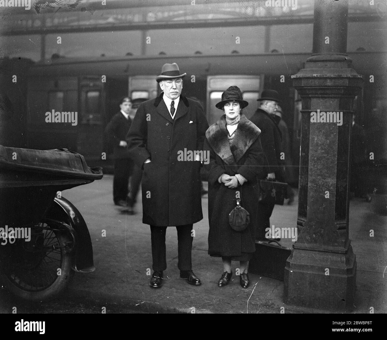 Sir James Craig arrives in London Sir james and Lady Craig on arriving ...