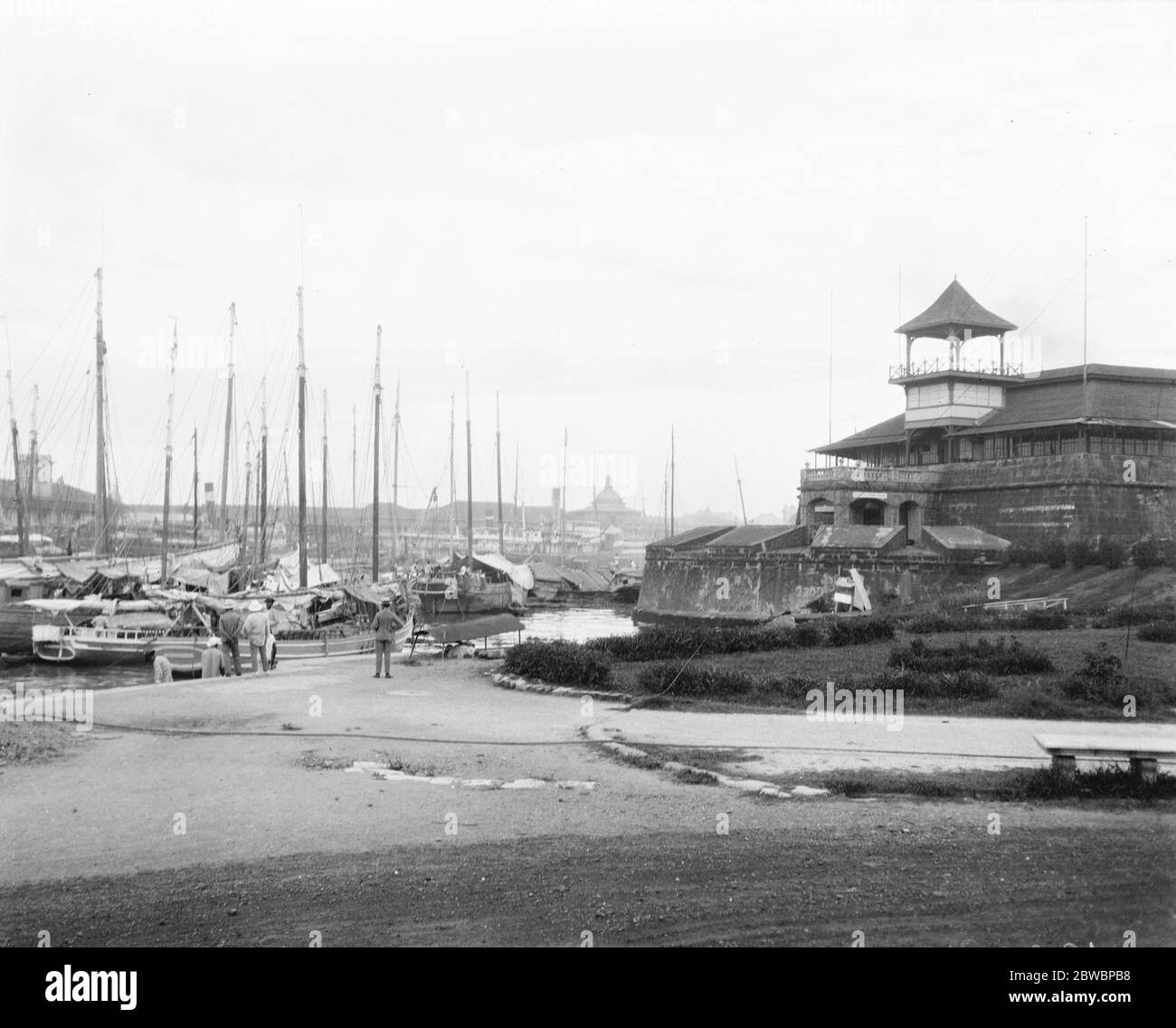 Manilla of the Philippines The river side May 1922 Stock Photo - Alamy
