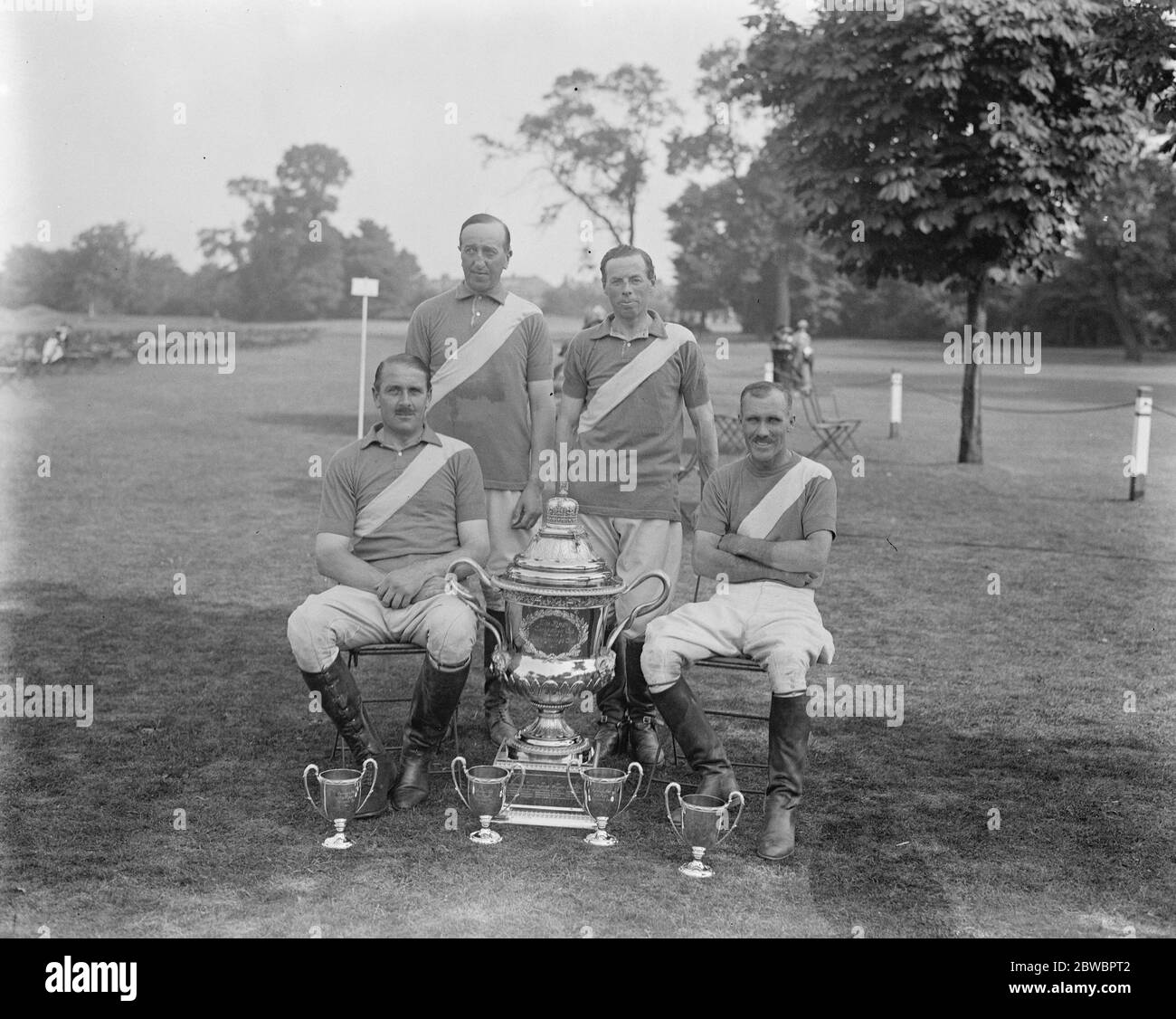 21 17 12 Black and White Stock Photos & Images - Alamy