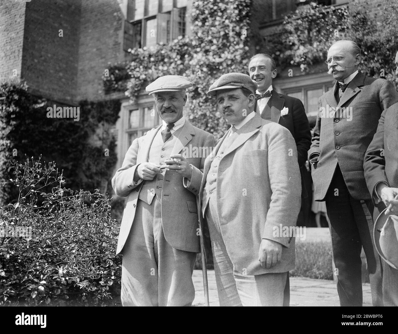 M macdonald Black and White Stock Photos & Images - Alamy