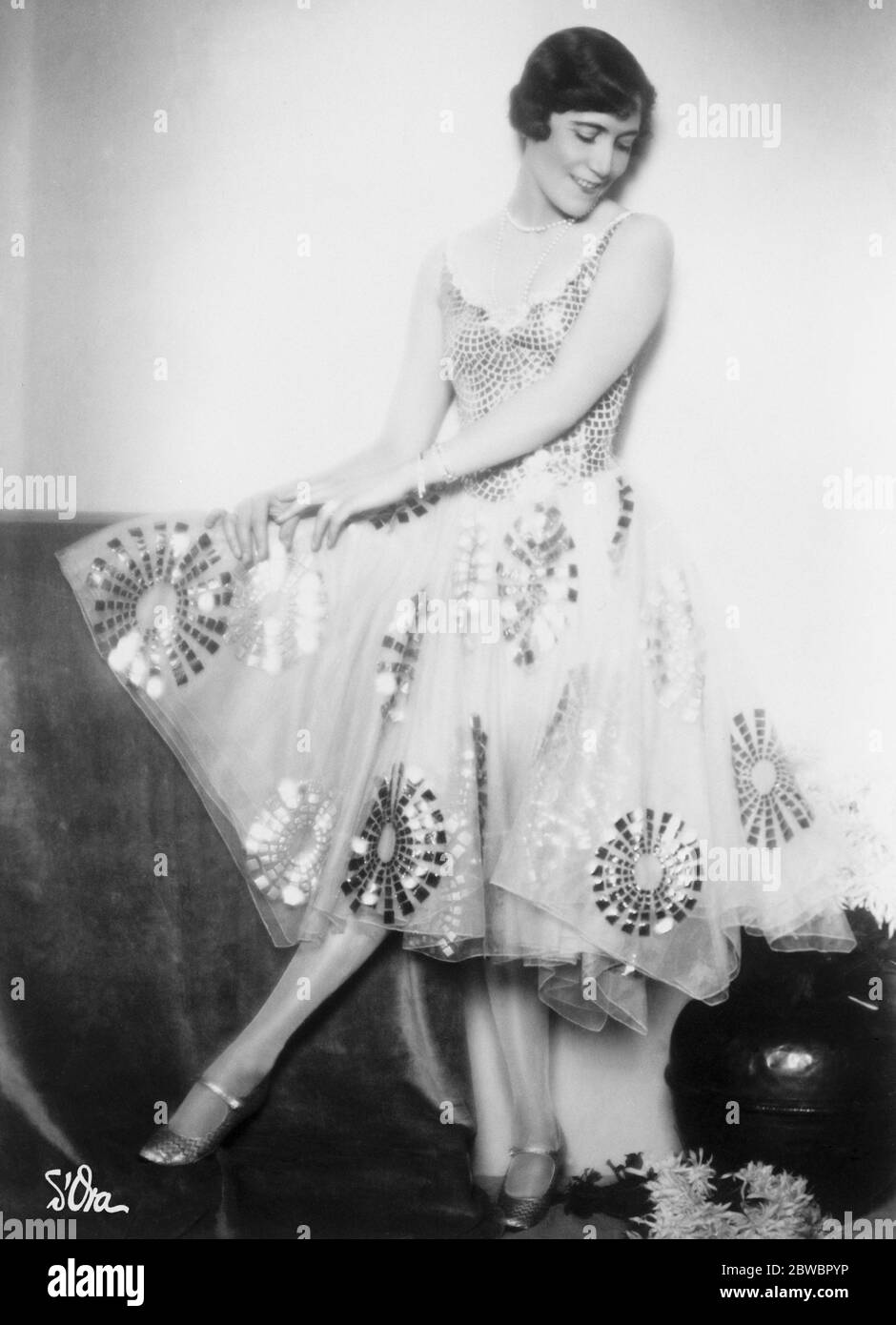 Miss Marjorie Moss , the well known terpsichorean artiste . 17 December ...