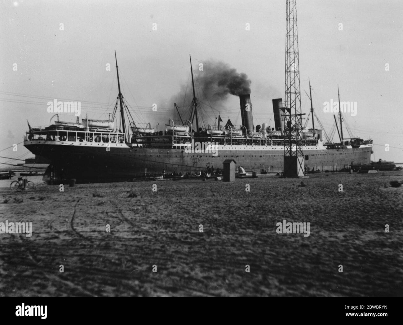 Ss troops hi-res stock photography and images - Alamy