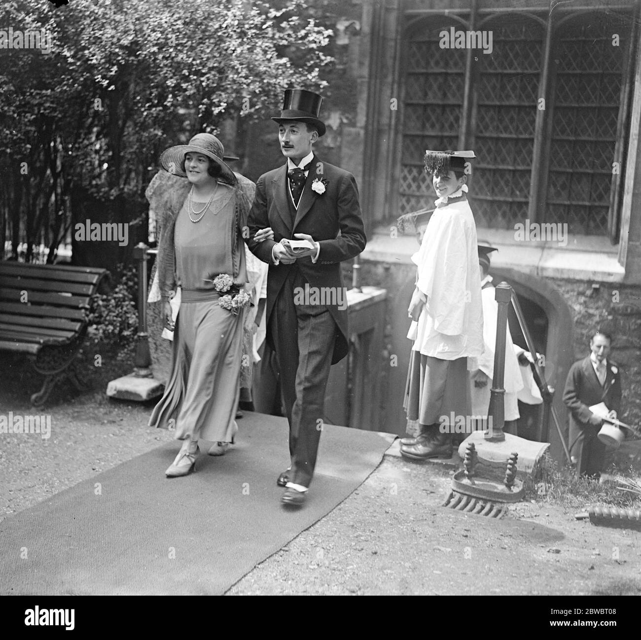 Only son on the late Lord Walter Gordon , Lennox Weds Mr Victor Gordon ...