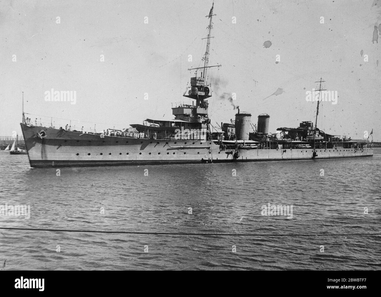 HMS Delhi a Danae class cruiser 15 January 1927 Stock Photo - Alamy