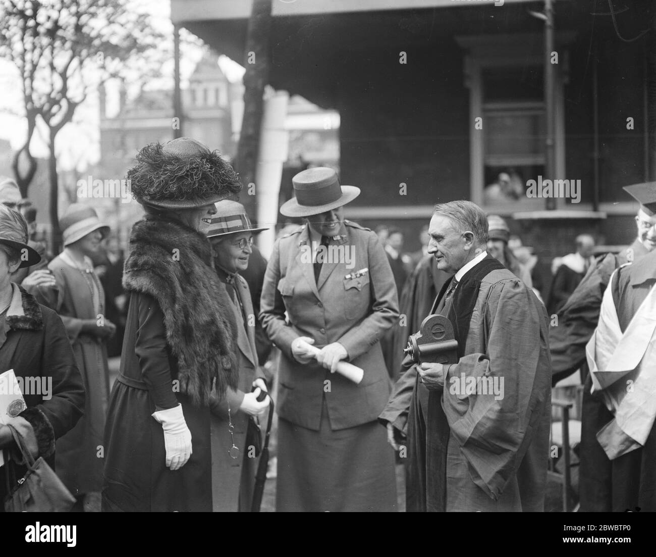 Charles mayo Black and White Stock Photos & Images - Alamy