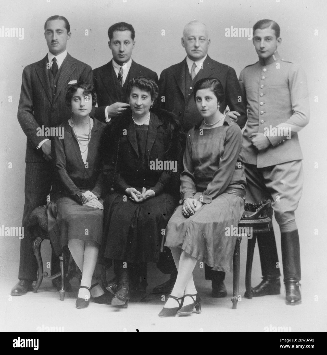 Spain ' s dictator as a family man . General Primo de Rivera ...