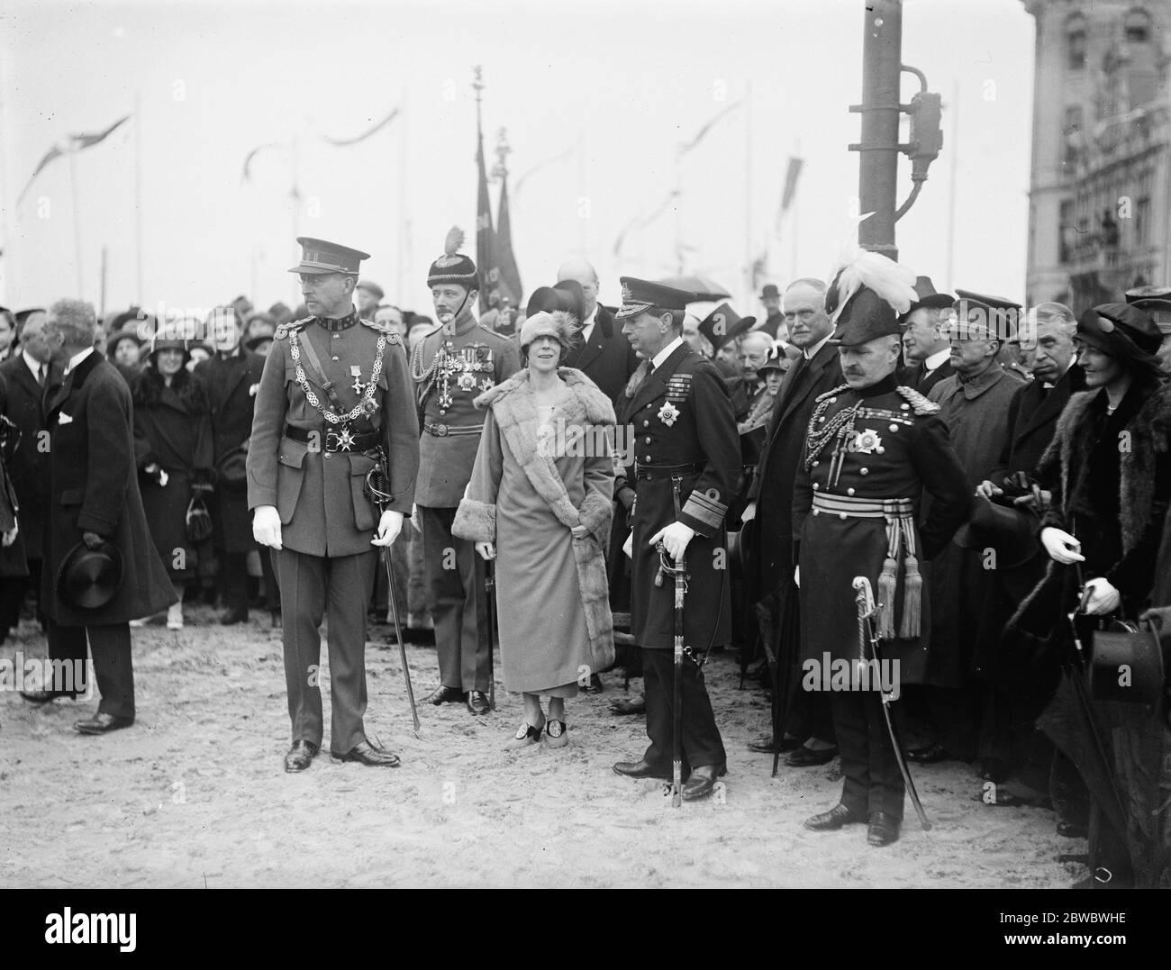 King Albert unveils Zeebruge memorial in Belgium . King Albert and ...