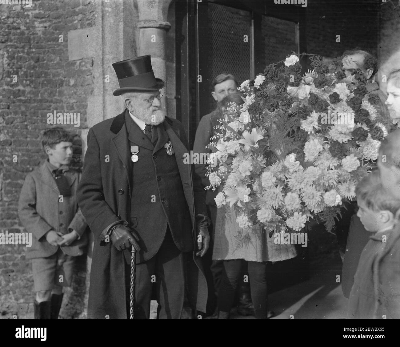 The funeral of queen alexandra Black and White Stock Photos & Images ...