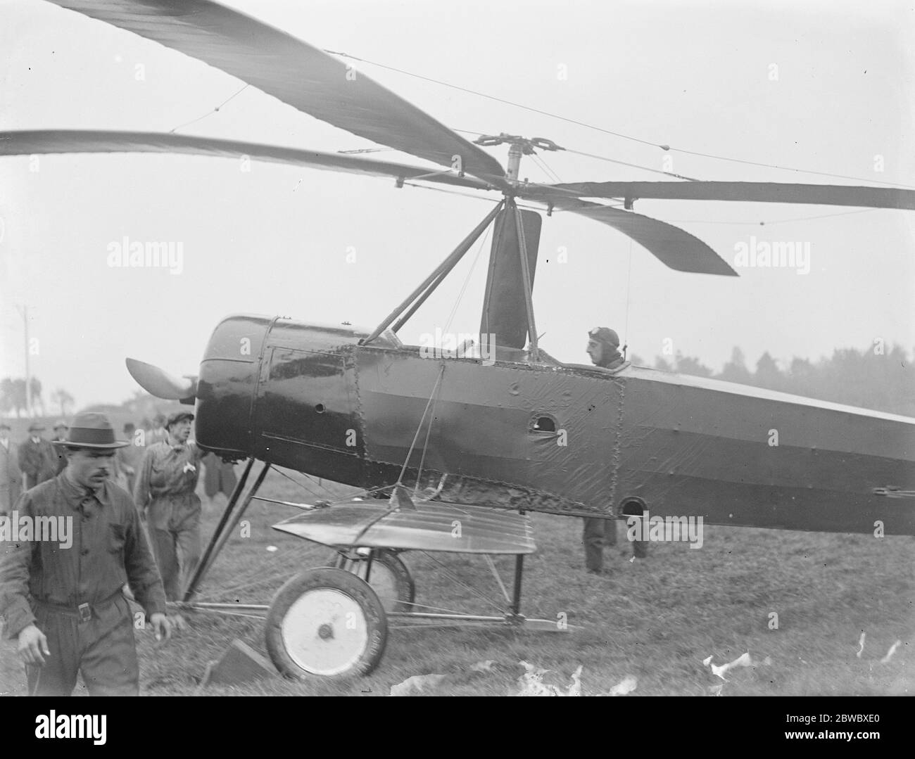 The autogiro demonstrated at Farnborough . The machine ready for flight ...