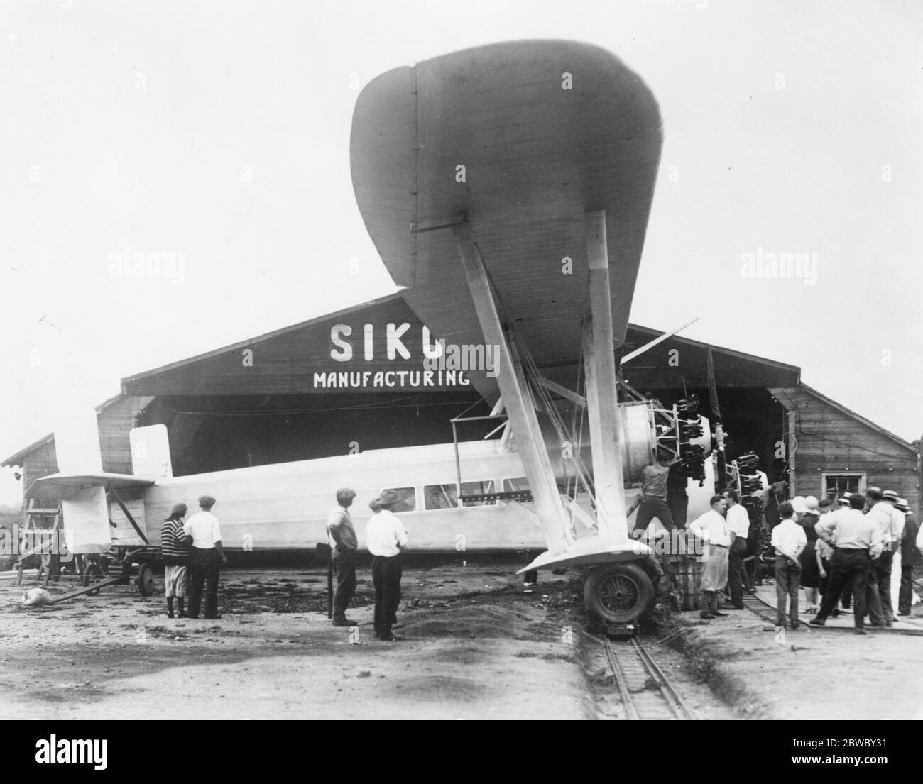Three engined plane Black and White Stock Photos & Images - Alamy