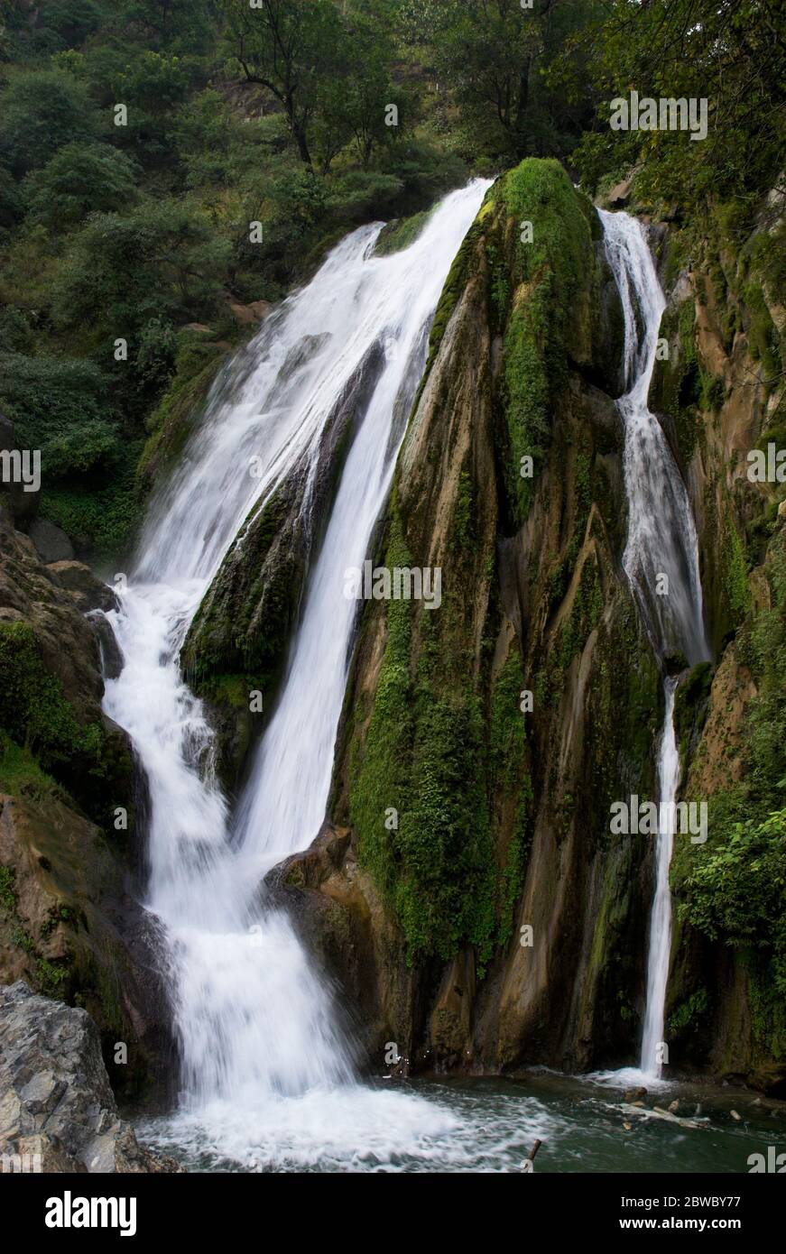 Kempty Falls, Mussoorie, Uttaranchal, northern India Stock Photo - Alamy