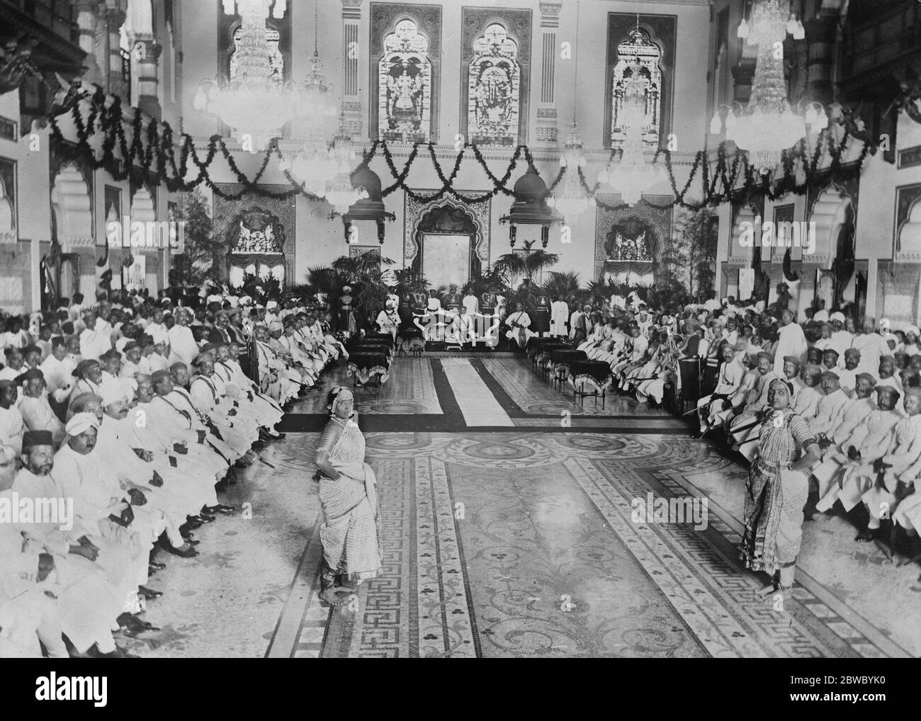 Nautch dance hi-res stock photography and images - Alamy