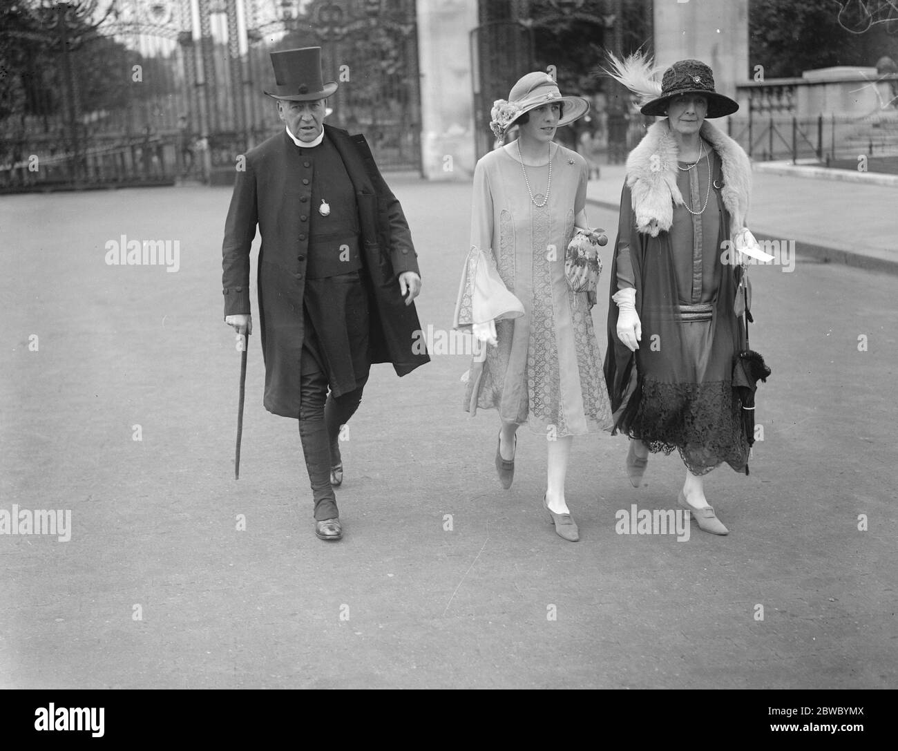 Royal garden party at Buckingham palace . Archdeacon Chichester , Lady ...