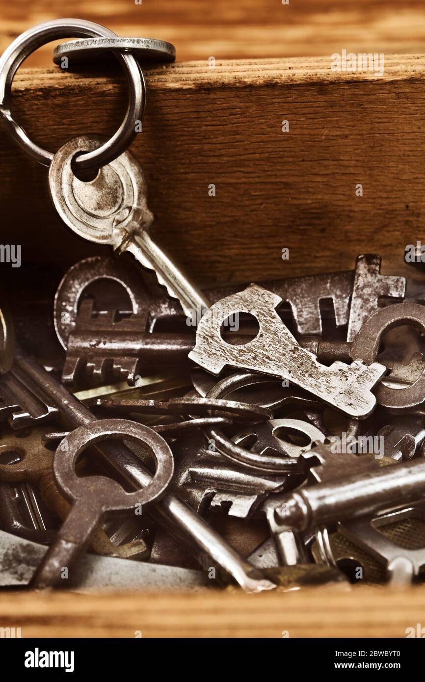 Vintage metal box hi-res stock photography and images - Alamy